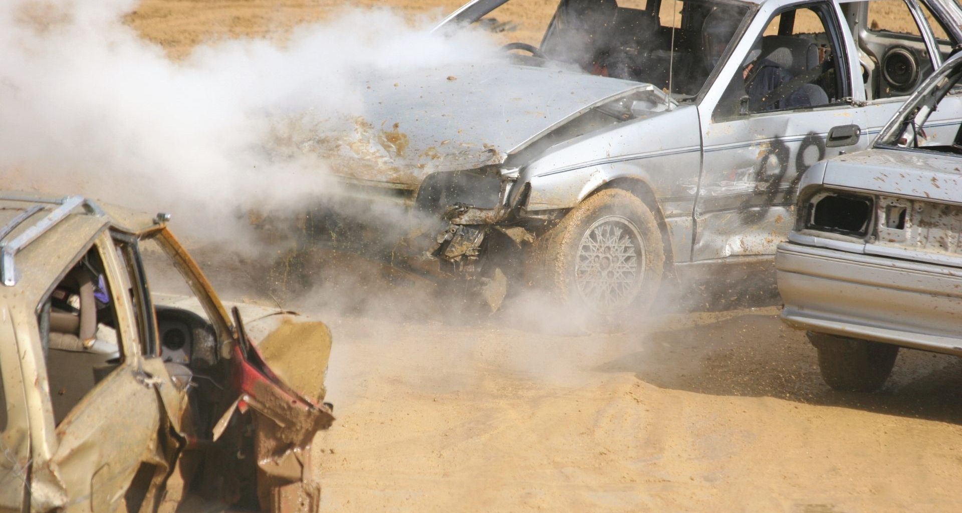 RV Demolition Derby: Watch the World Famous Figure 8 Trailer Race