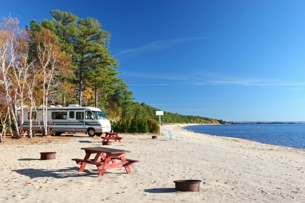 Can You Take a Large RV Up the East Coast? - Nomadic News