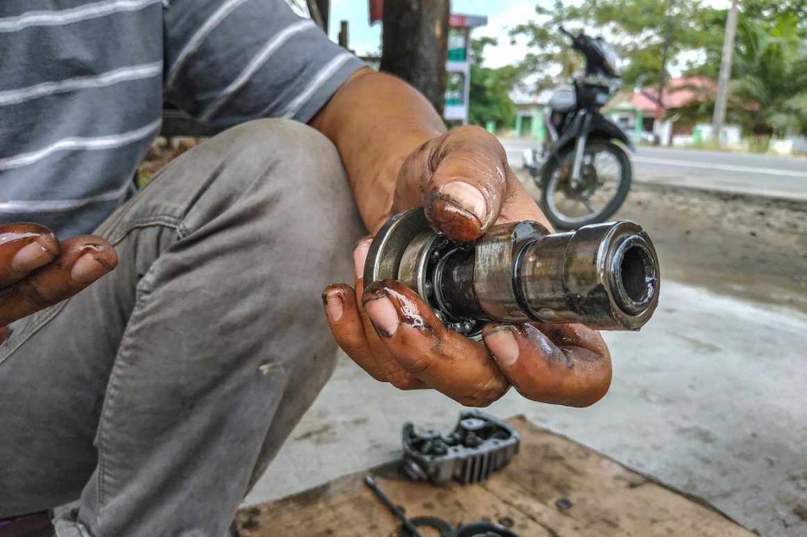 Who Is Bus Grease Monkey? - Nomadic News
