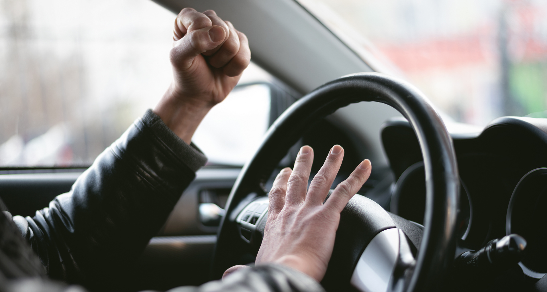 How to Deal With Aggressive Drivers - Nomadic News