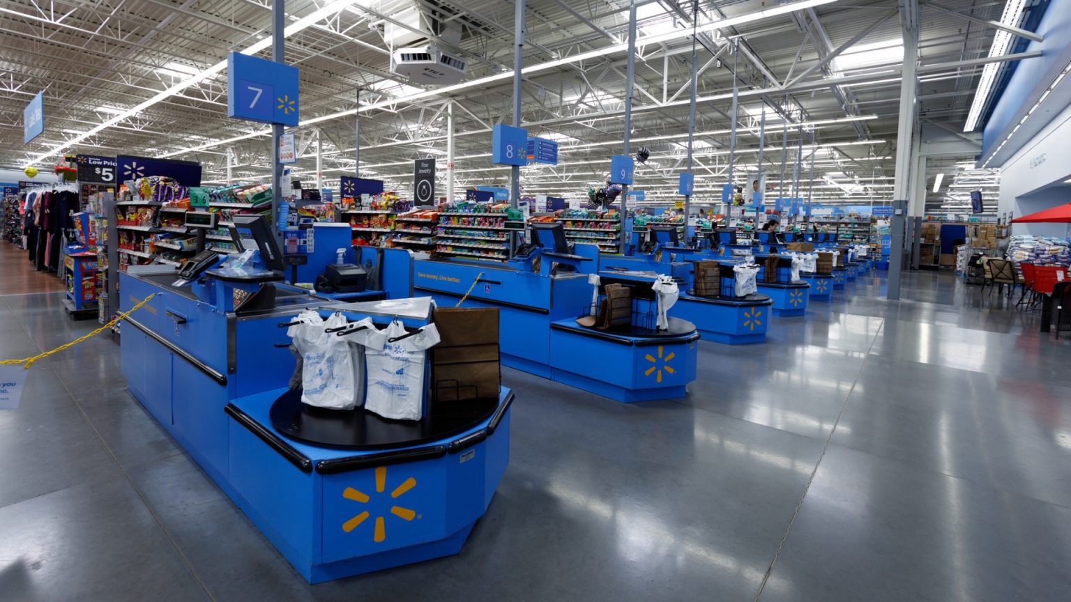 Exactly How to Overnight Park at Walmart - Nomadic News