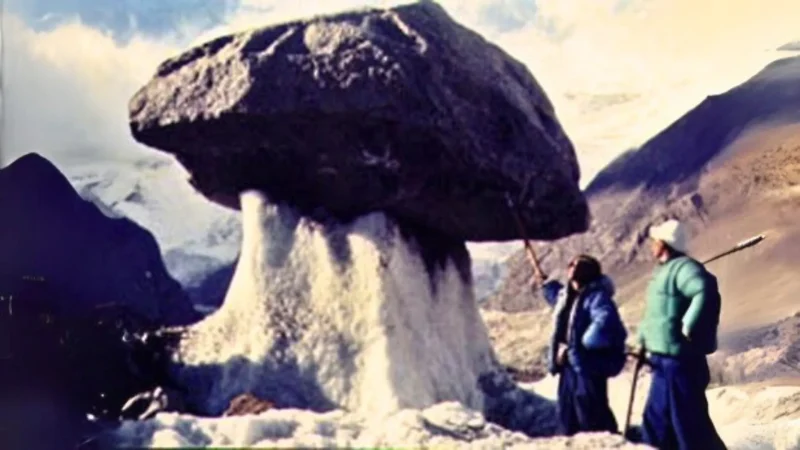 The Weird Phenomenon of Giant Ice Toadstools - Nomadic News