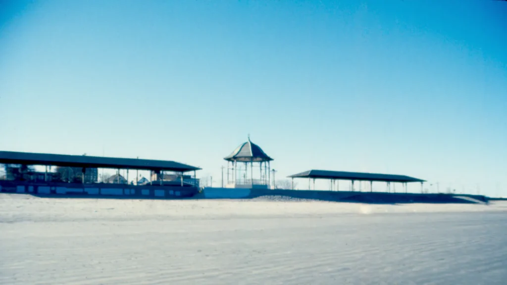 What Was the First Public Beach in America? - Nomadic News